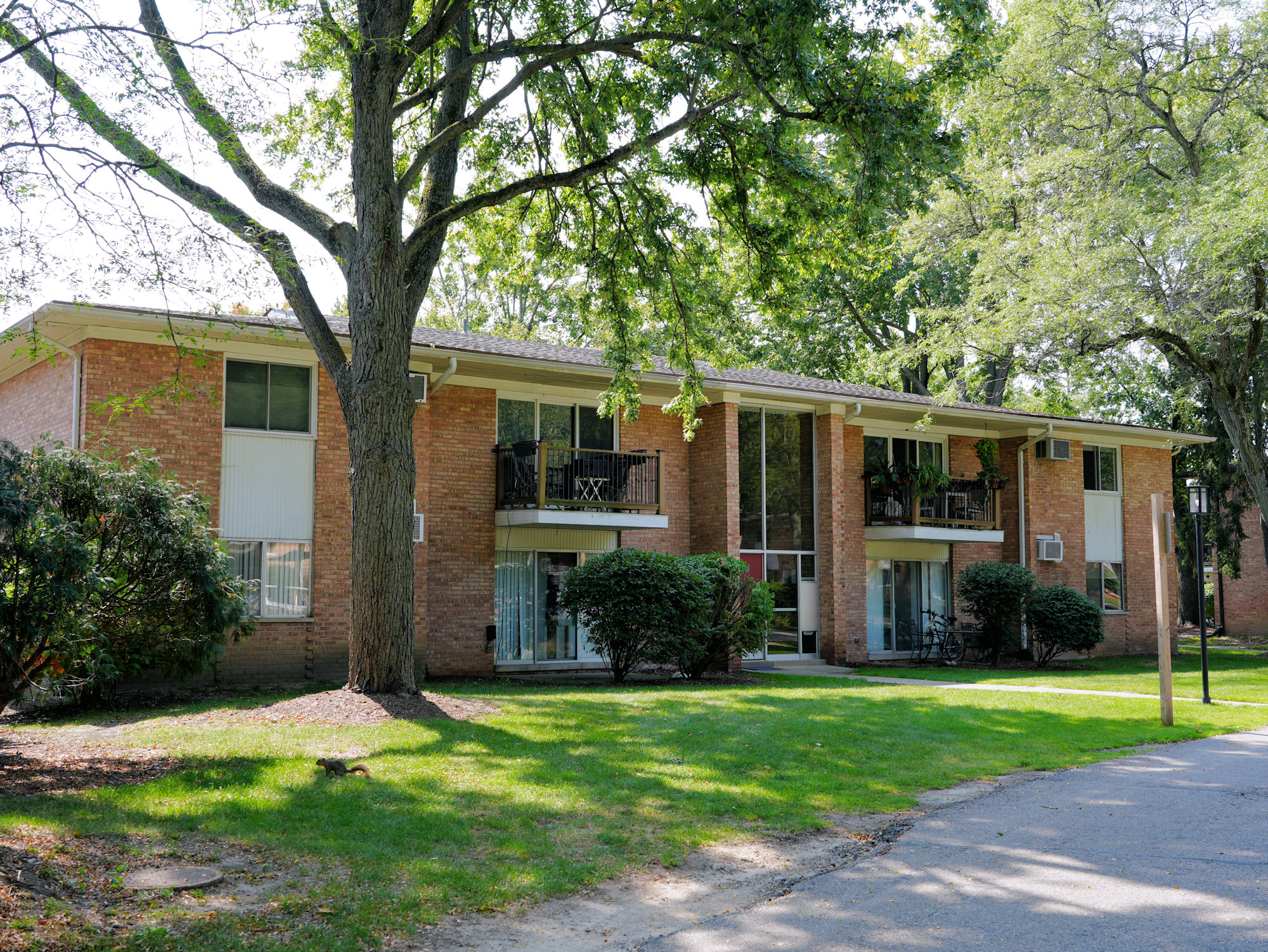 6 Condo Complexes Within Walking Distance of University of Michigan ...
